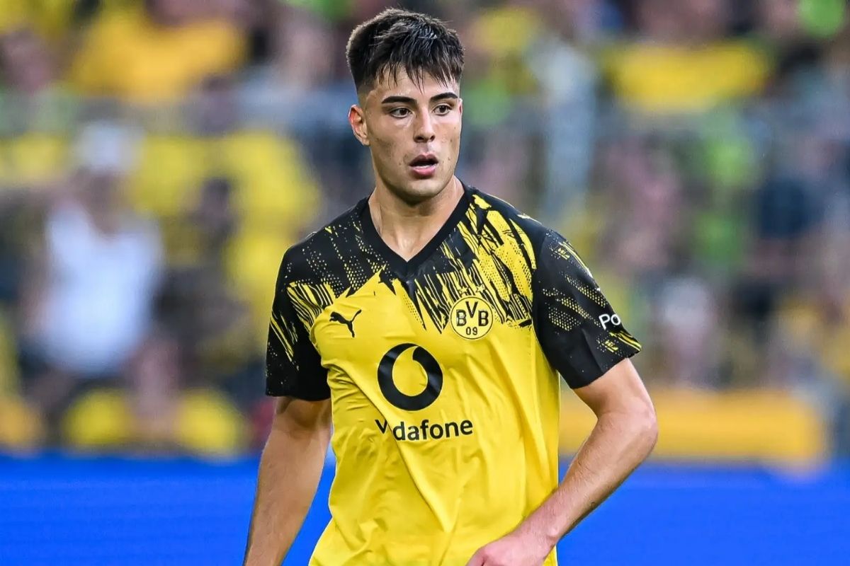 Chelsea gọi Aarón Anselmino trở lại từ Borussia Dortmund